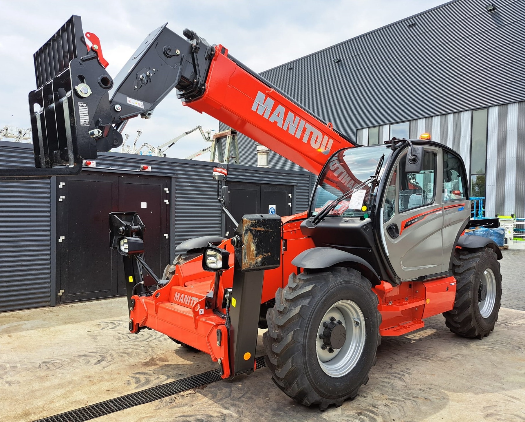 2024 Manitou MT1440 EASY telehandler – 4 ton/14m – Bouw Machineverhuur